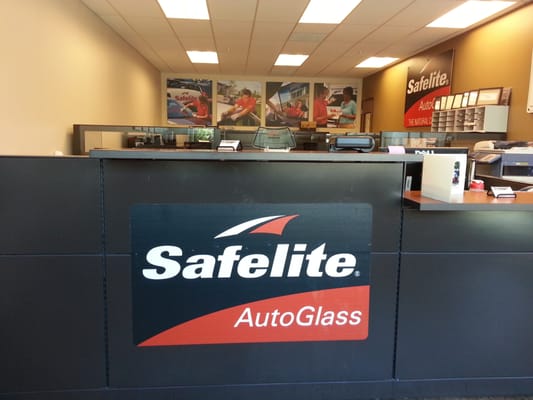 Safelite Autoglass Van Nuys Windshield Installation And Repair Van Nuys Ca Yelp